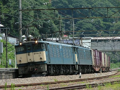 上新田踏切 EF64-4～15